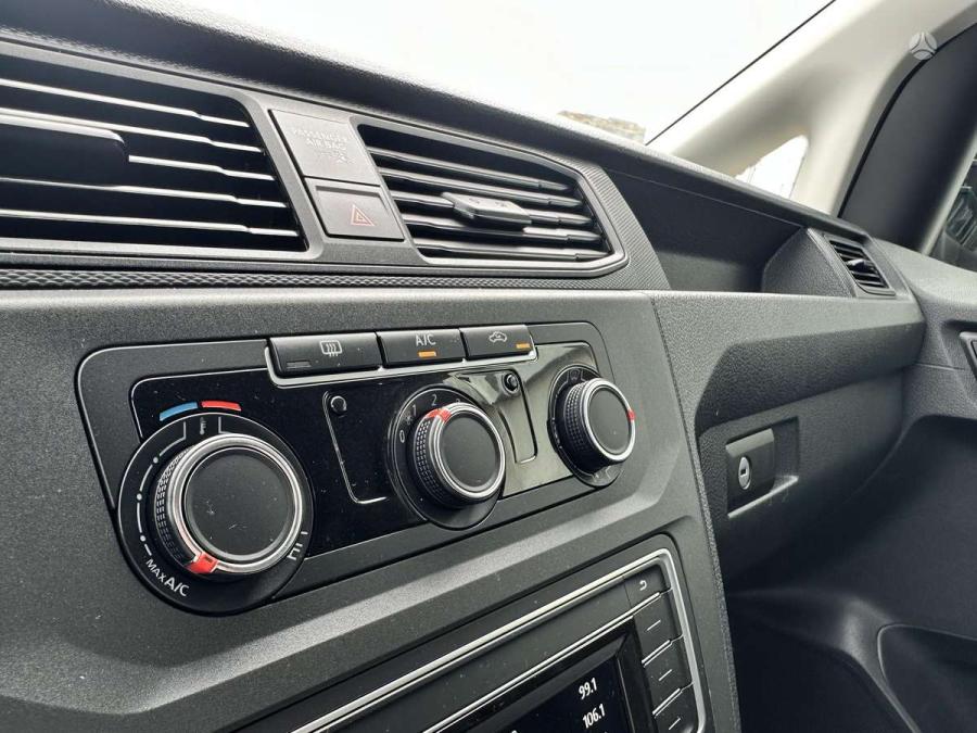 Grey Volkswagen Caddy 2019 in Siauliai, with an engine capacity of 1.97 L and mileage of 114 thousand km for 13900 €, photo 21 on AUTOMOTO.COM.LV