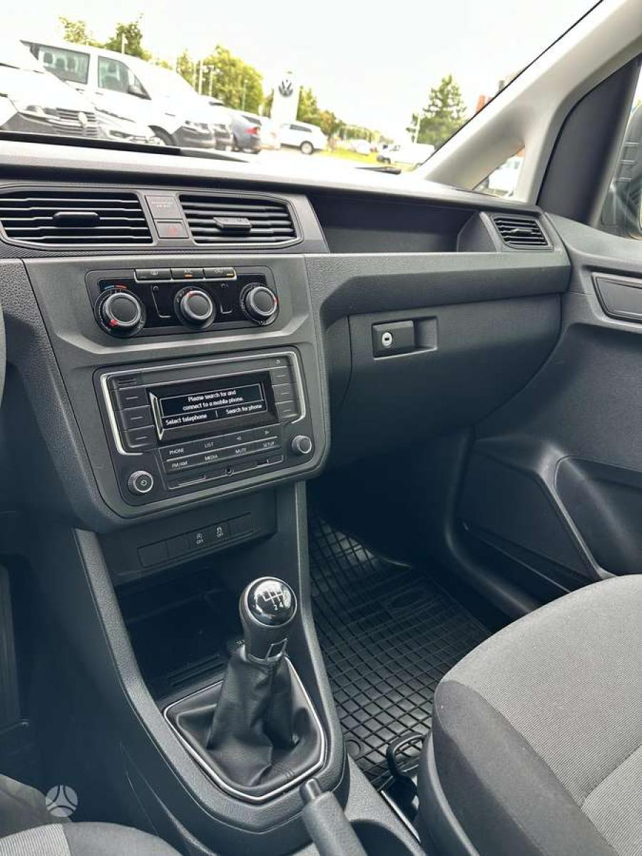 Grey Volkswagen Caddy 2019 in Siauliai, with an engine capacity of 1.97 L and mileage of 114 thousand km for 13900 €, photo 24 on AUTOMOTO.COM.LV
