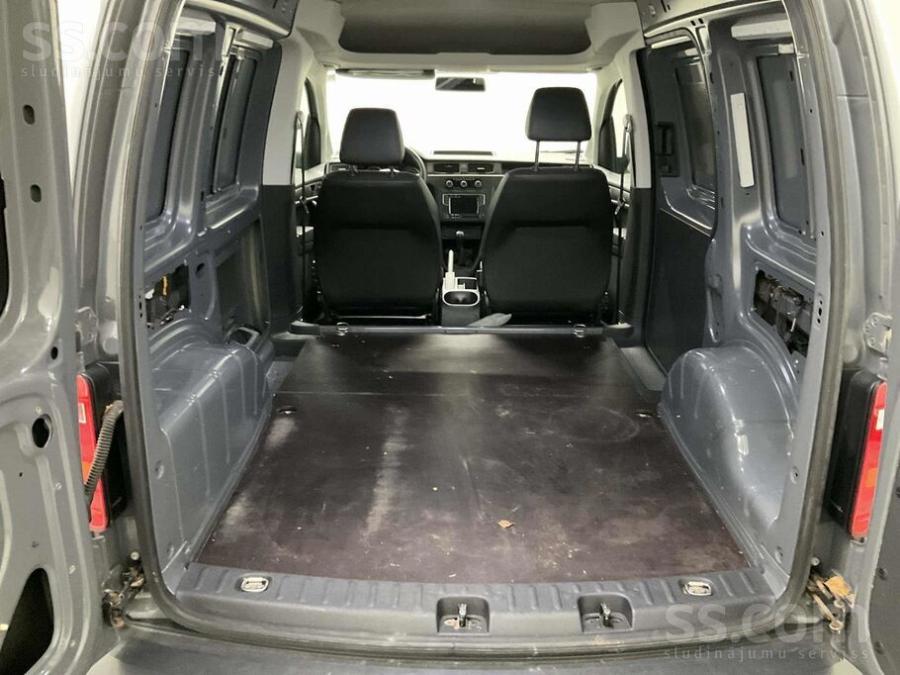 Pelēks Volkswagen Caddy 2019 Rīga, ar dzinēja tilpumu 2.00 L un nobraukumu 234 tūkst. km par 7800 €, foto 13 vietnē AUTOMOTO.COM.LV
