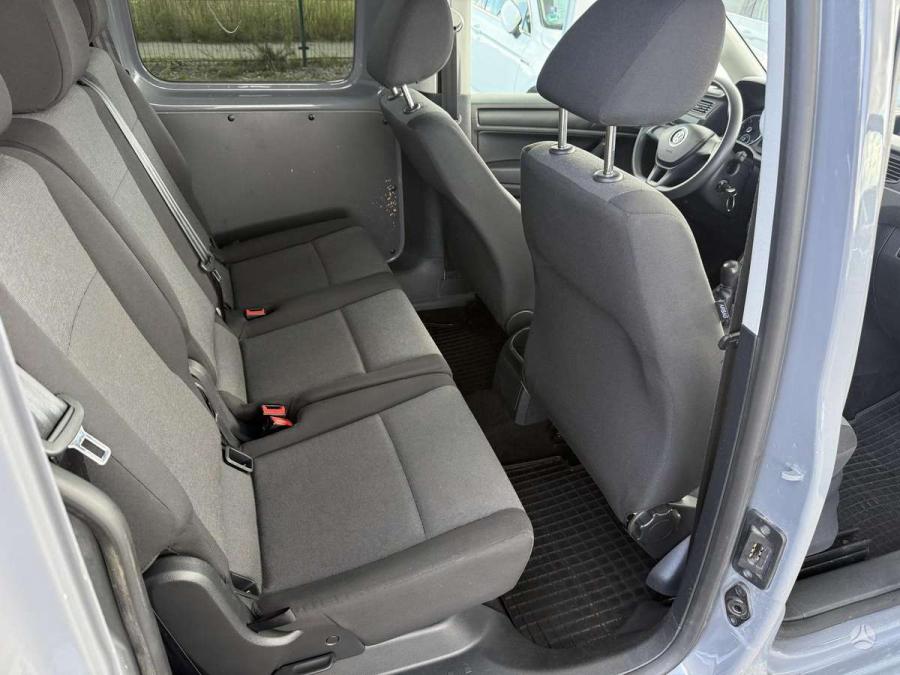 Grey Volkswagen Caddy 2019 in Vilnius, with an engine capacity of 1.97 L and mileage of 170 thousand km for 9999 €, photo 10 on AUTOMOTO.COM.LV