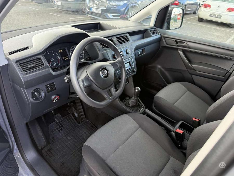 Grey Volkswagen Caddy 2019 in Vilnius, with an engine capacity of 1.97 L and mileage of 170 thousand km for 9999 €, photo 13 on AUTOMOTO.COM.LV