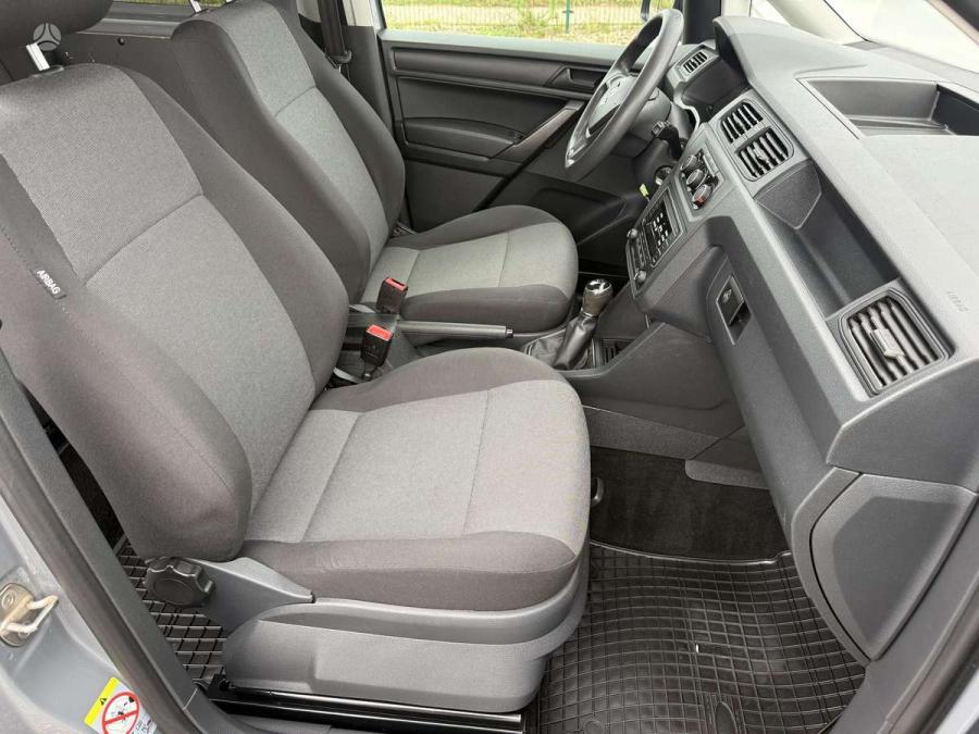 Pelēks Volkswagen Caddy 2019 Viļņa, ar dzinēja tilpumu 1.97 L un nobraukumu 206 tūkst. km par 11800 €, foto 17 vietnē AUTOMOTO.COM.LV