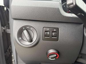 Pelēks Volkswagen Caddy 2019 Viļņa, ar dzinēja tilpumu 1.97 L un nobraukumu 206 tūkst. km par 11800 €, foto 21 vietnē AUTOMOTO.COM.LV