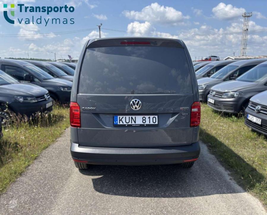 Grey Volkswagen Caddy 2019 in Vilnius, with an engine capacity of 1.97 L and mileage of 153 thousand km for 8000 €, photo 6 on AUTOMOTO.COM.LV