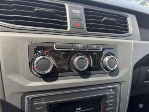 Grey Volkswagen Caddy 2019 in Vilnius, with an engine capacity of 1.97 L and mileage of 153 thousand km for 8000 €, photo 14 on AUTOMOTO.COM.LV