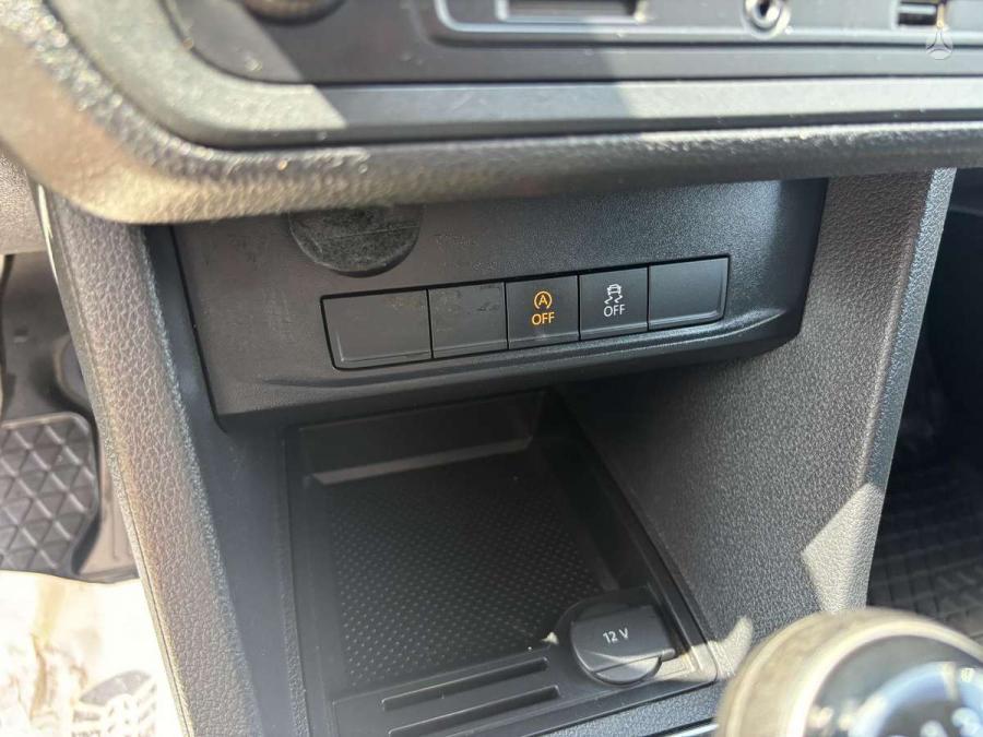 Grey Volkswagen Caddy 2019 in Vilnius, with an engine capacity of 1.97 L and mileage of 153 thousand km for 8000 €, photo 16 on AUTOMOTO.COM.LV