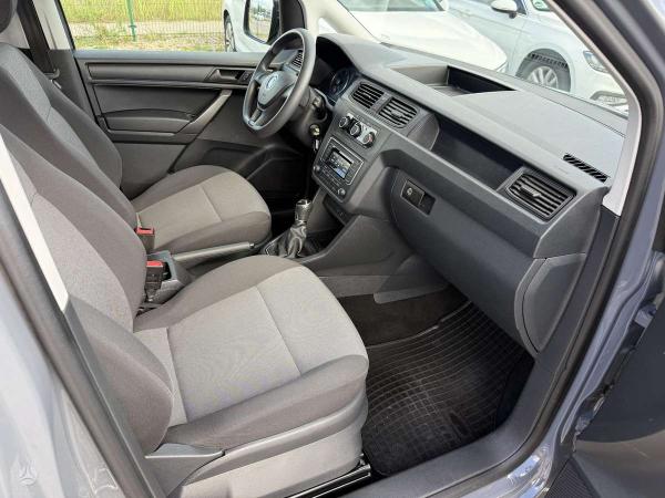 Pelēks Volkswagen Caddy 2019 Viļņa, ar dzinēja tilpumu 1.97 L un nobraukumu 185 tūkst. km par 11999 €, foto 10 vietnē AUTOMOTO.COM.LV