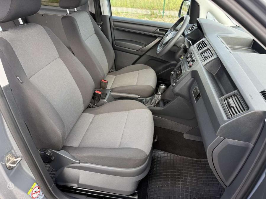 Pelēks Volkswagen Caddy 2019 Viļņa, ar dzinēja tilpumu 1.97 L un nobraukumu 185 tūkst. km par 11999 €, foto 12 vietnē AUTOMOTO.COM.LV