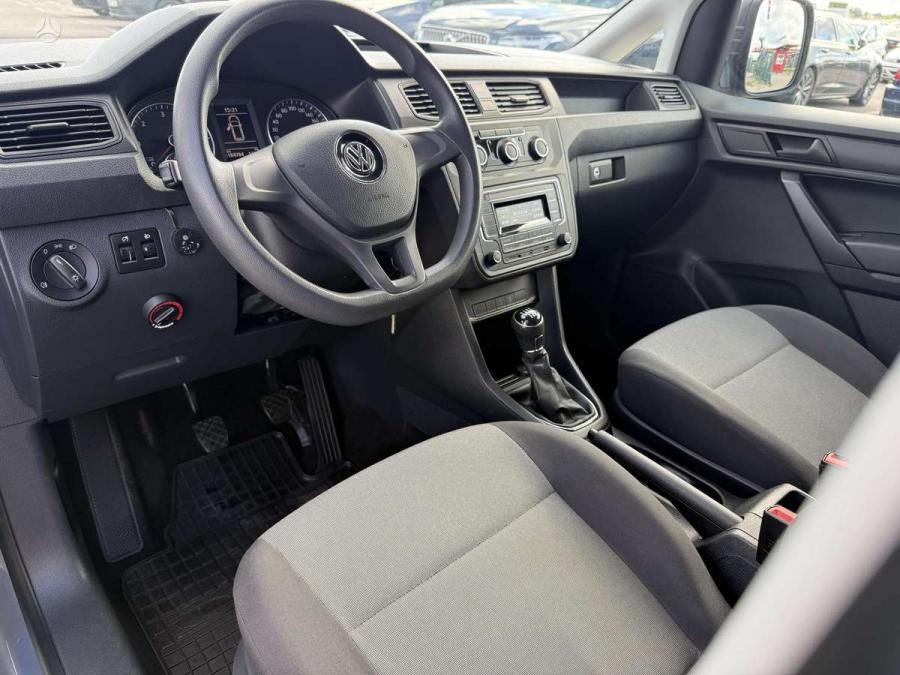 Pelēks Volkswagen Caddy 2019 Viļņa, ar dzinēja tilpumu 1.97 L un nobraukumu 185 tūkst. km par 11999 €, foto 14 vietnē AUTOMOTO.COM.LV