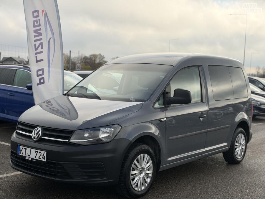 Grey Volkswagen Caddy 2019 in Vilnius, with an engine capacity of 2.00 L and mileage of 211 thousand km for 9999 €, photo 1 on AUTOMOTO.COM.LV