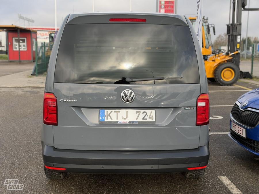 Grey Volkswagen Caddy 2019 in Vilnius, with an engine capacity of 2.00 L and mileage of 211 thousand km for 9999 €, photo 4 on AUTOMOTO.COM.LV