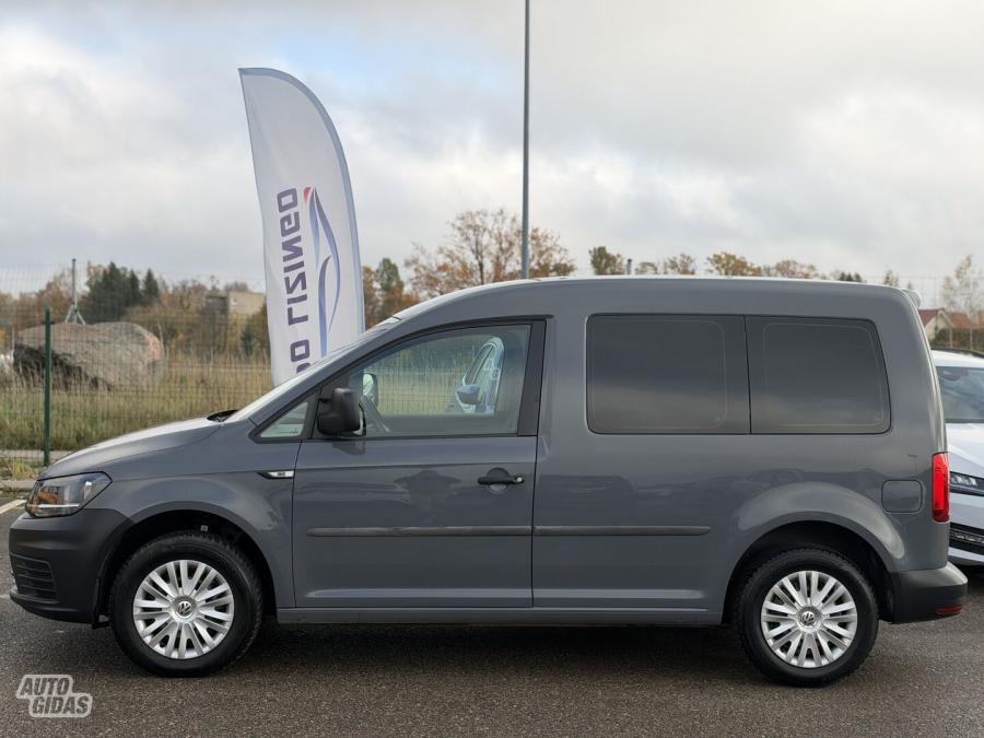 Grey Volkswagen Caddy 2019 in Vilnius, with an engine capacity of 2.00 L and mileage of 211 thousand km for 9999 €, photo 5 on AUTOMOTO.COM.LV