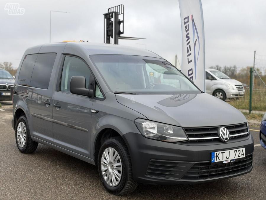 Grey Volkswagen Caddy 2019 in Vilnius, with an engine capacity of 2.00 L and mileage of 211 thousand km for 9999 €, photo 6 on AUTOMOTO.COM.LV