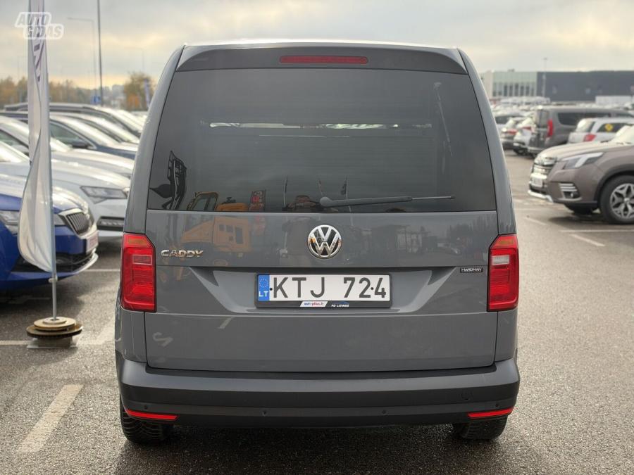 Grey Volkswagen Caddy 2019 in Vilnius, with an engine capacity of 2.00 L and mileage of 211 thousand km for 9999 €, photo 9 on AUTOMOTO.COM.LV