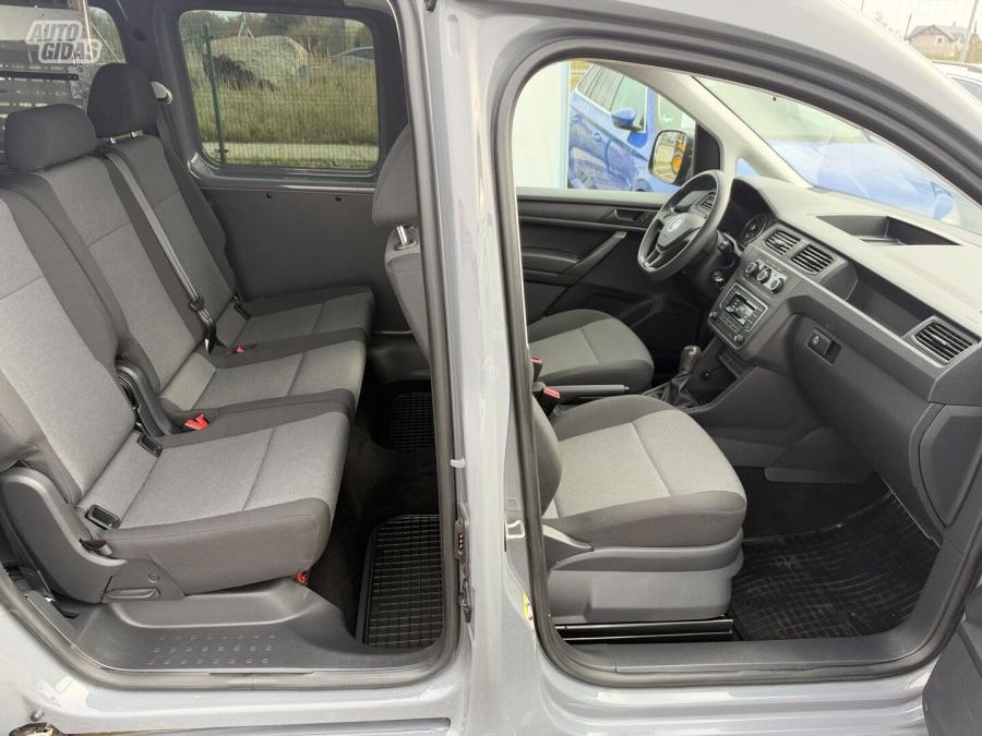 Grey Volkswagen Caddy 2019 in Vilnius, with an engine capacity of 2.00 L and mileage of 211 thousand km for 9999 €, photo 13 on AUTOMOTO.COM.LV
