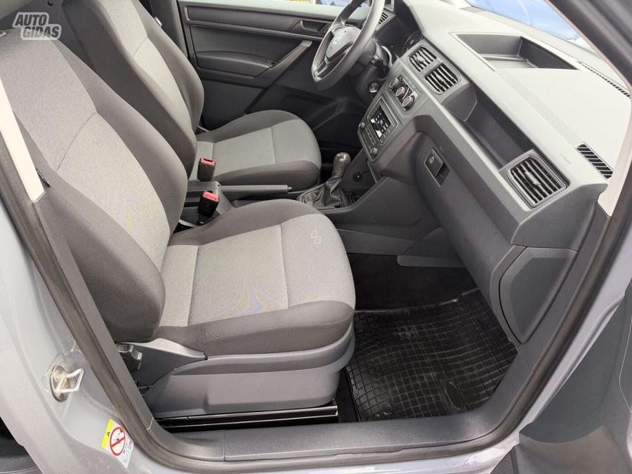 Grey Volkswagen Caddy 2019 in Vilnius, with an engine capacity of 2.00 L and mileage of 211 thousand km for 9999 €, photo 15 on AUTOMOTO.COM.LV