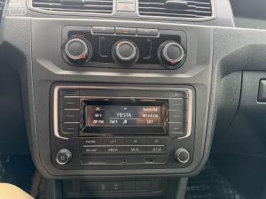 Grey Volkswagen Caddy 2019 in Vilnius, with an engine capacity of 2.00 L and mileage of 211 thousand km for 9999 €, photo 22 on AUTOMOTO.COM.LV
