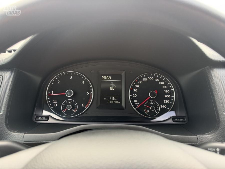 Grey Volkswagen Caddy 2019 in Vilnius, with an engine capacity of 2.00 L and mileage of 211 thousand km for 9999 €, photo 23 on AUTOMOTO.COM.LV