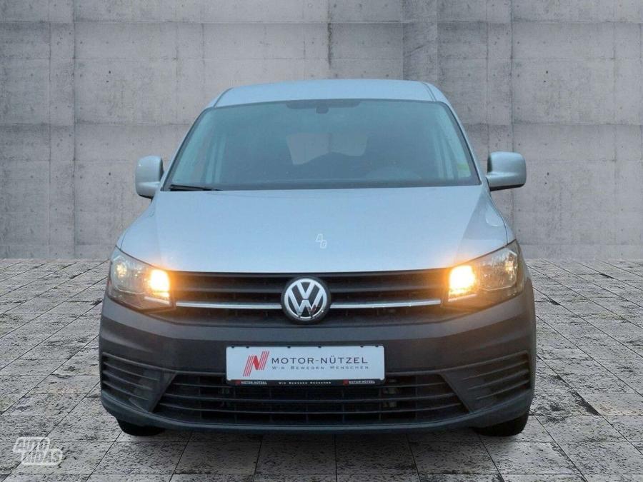 Grey Volkswagen Caddy 2020 in Kaunas, with an engine capacity of 2.00 L and mileage of 44 thousand km for 30947 €, photo 3 on AUTOMOTO.COM.LV