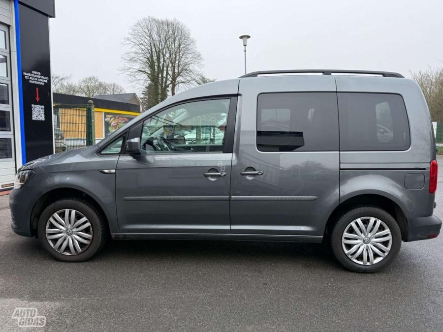 Grey Volkswagen Caddy 2020 in Kaunas, with an engine capacity of 2.00 L and mileage of 94 thousand km for 21688 €, photo 4 on AUTOMOTO.COM.LV