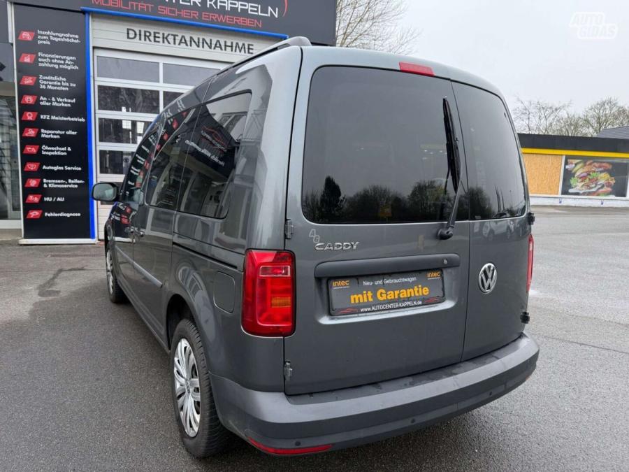 Grey Volkswagen Caddy 2020 in Kaunas, with an engine capacity of 2.00 L and mileage of 94 thousand km for 21688 €, photo 5 on AUTOMOTO.COM.LV