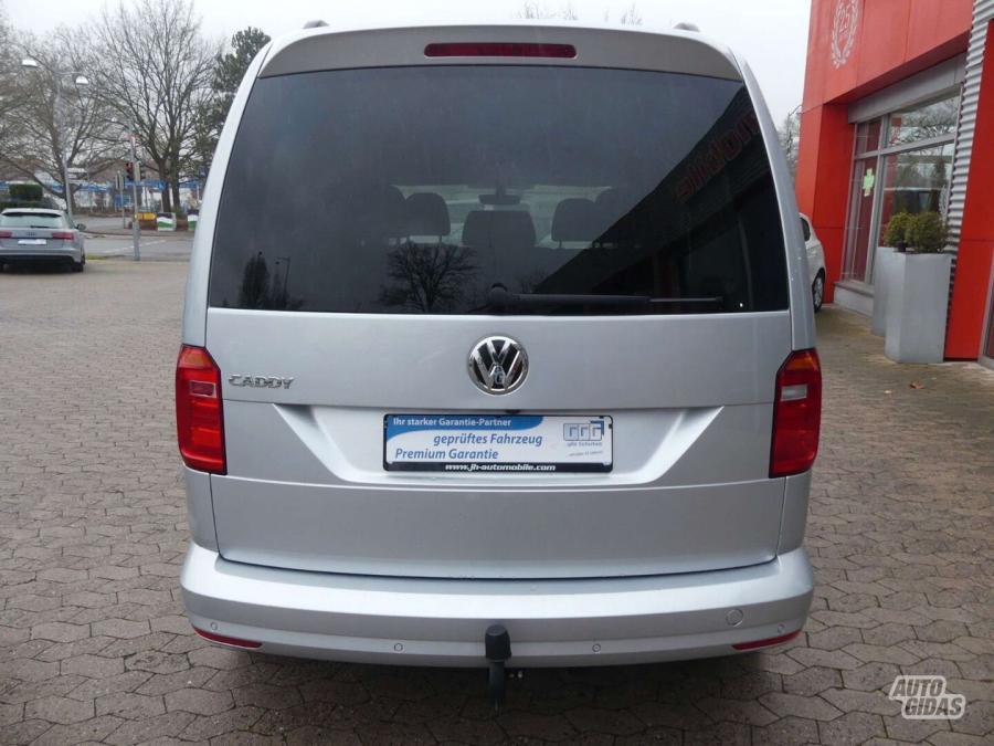 Grey Volkswagen Caddy 2020 in Kaunas, with an engine capacity of 2.00 L and mileage of 65 thousand km for 22630 €, photo 4 on AUTOMOTO.COM.LV