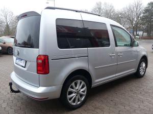 Grey Volkswagen Caddy 2020 in Kaunas, with an engine capacity of 2.00 L and mileage of 65 thousand km for 22630 €, photo 5 on AUTOMOTO.COM.LV