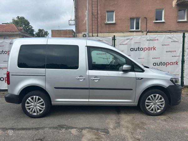 Grey Volkswagen Caddy 2020 in Klaipeda, with an engine capacity of 1.97 L and mileage of 92 thousand km for 18200 €, photo 3 on AUTOMOTO.COM.LV