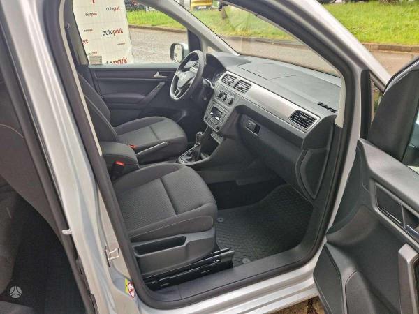 Grey Volkswagen Caddy 2020 in Vilnius, with an engine capacity of 1.97 L and mileage of 132 thousand km for 17900 €, photo 7 on AUTOMOTO.COM.LV