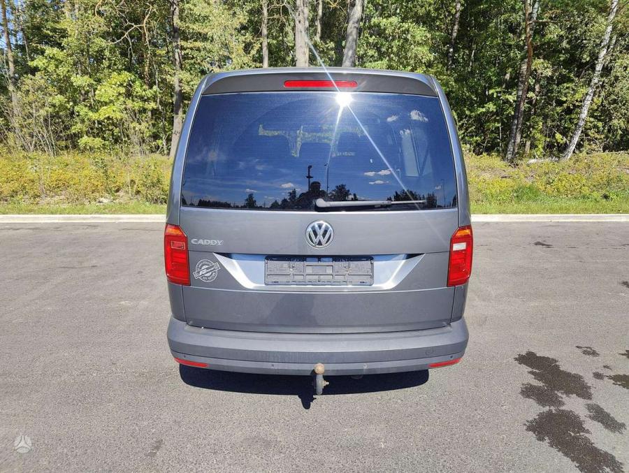 Pelēks Volkswagen Caddy 2020 Kauņa, ar dzinēja tilpumu 2.00 L un nobraukumu 230 tūkst. km par 9999 €, foto 6 vietnē AUTOMOTO.COM.LV