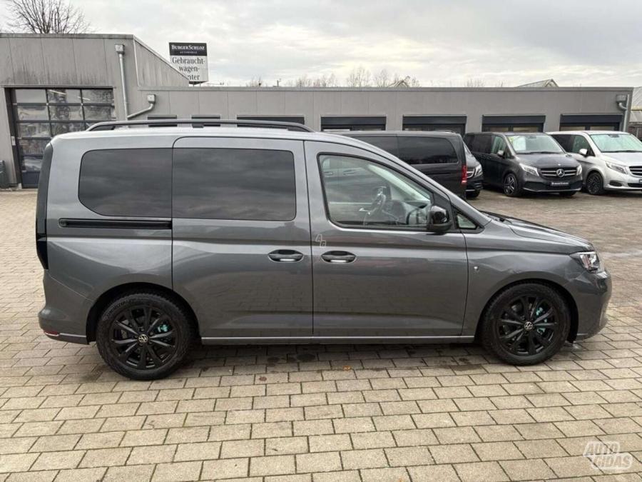 Grey Volkswagen Caddy 2021 in Kaunas, with an engine capacity of 2.00 L and mileage of 30 thousand km for 28467 €, photo 4 on AUTOMOTO.COM.LV