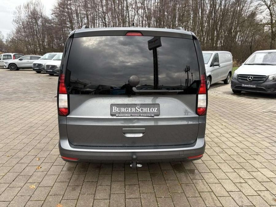 Grey Volkswagen Caddy 2021 in Kaunas, with an engine capacity of 2.00 L and mileage of 30 thousand km for 28467 €, photo 6 on AUTOMOTO.COM.LV