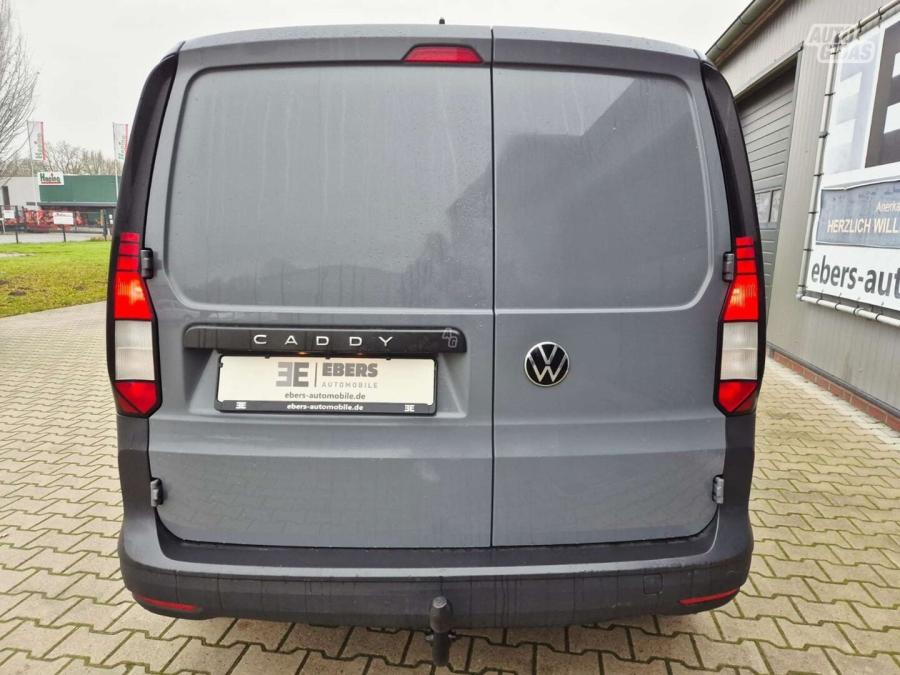 Grey Volkswagen Caddy 2021 in Kaunas, with an engine capacity of 2.00 L and mileage of 55 thousand km for 22390 €, photo 4 on AUTOMOTO.COM.LV