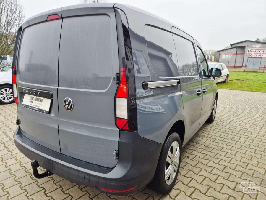 Grey Volkswagen Caddy 2021 in Kaunas, with an engine capacity of 2.00 L and mileage of 55 thousand km for 22390 €, photo 5 on AUTOMOTO.COM.LV