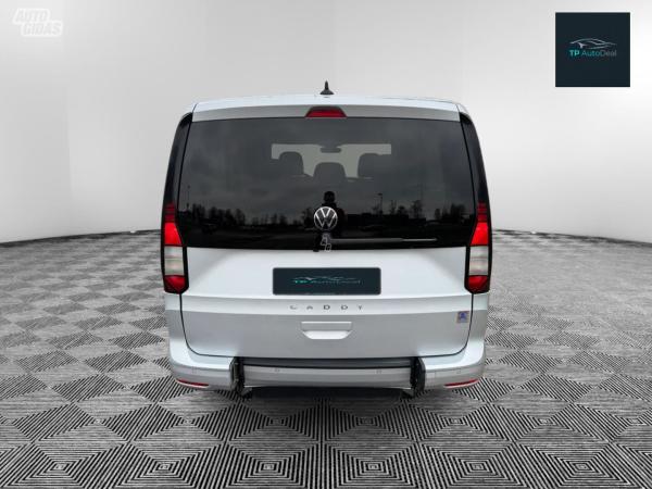 Grey Volkswagen Caddy 2021 in Kaunas, with an engine capacity of 2.00 L and mileage of 370 thousand km for 16799 €, photo 6 on AUTOMOTO.COM.LV