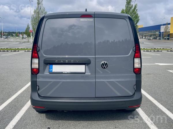 Grey Volkswagen Caddy 2021 in Riga, with an engine capacity of 2.00 L and mileage of 109 thousand km for 12500 €, photo 5 on AUTOMOTO.COM.LV