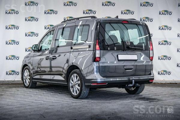 Grey Volkswagen Caddy 2021 in Riga, with an engine capacity of 2.00 L and mileage of 204 thousand km for 21290 €, photo 4 on AUTOMOTO.COM.LV