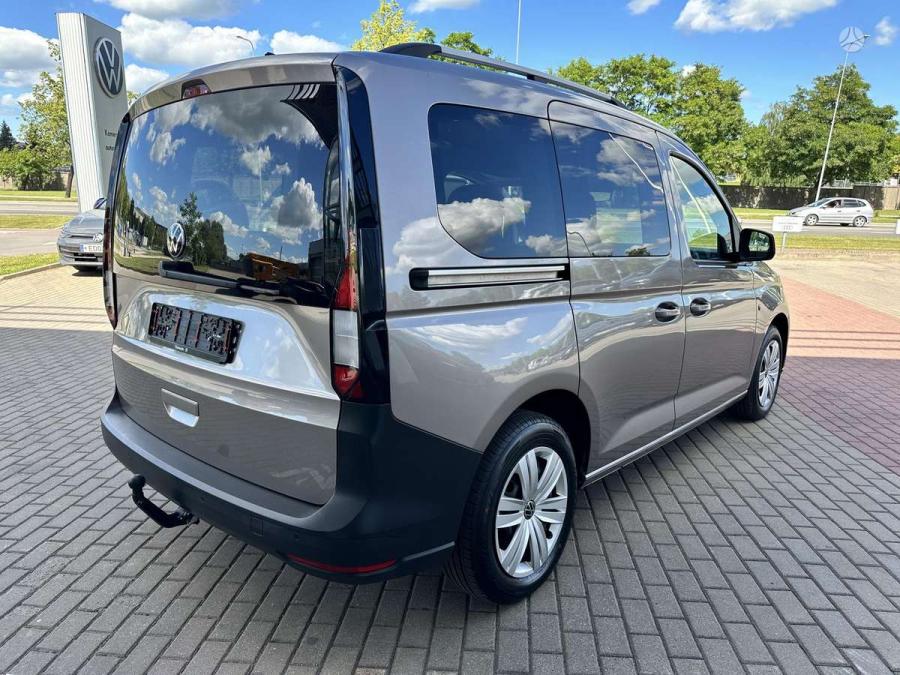 Grey Volkswagen Caddy 2021 in Siauliai, with an engine capacity of 1.97 L and mileage of 79 thousand km for 19900 €, photo 4 on AUTOMOTO.COM.LV