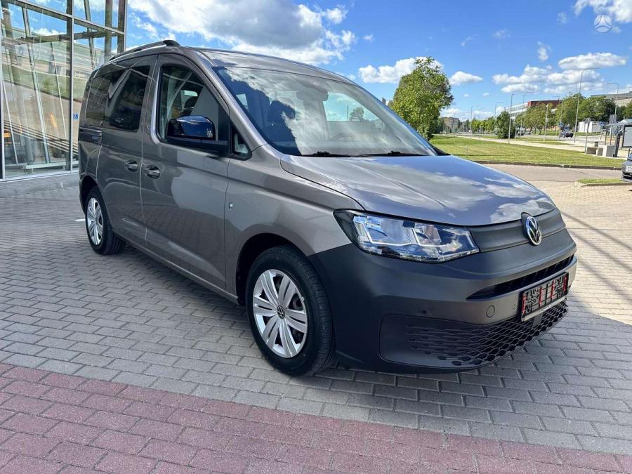 Grey Volkswagen Caddy 2021 in Siauliai, with an engine capacity of 1.97 L and mileage of 79 thousand km for 19900 €, photo 6 on AUTOMOTO.COM.LV