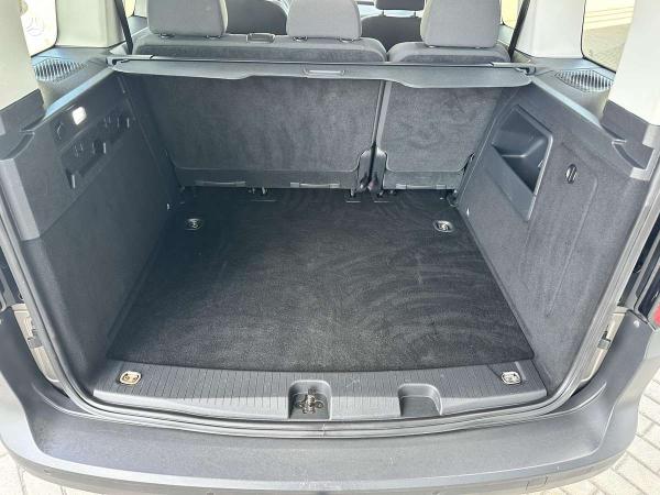 Pelēks Volkswagen Caddy 2021 Šauļi, ar dzinēja tilpumu 1.97 L un nobraukumu 79 tūkst. km par 19900 €, foto 6 vietnē AUTOMOTO.COM.LV