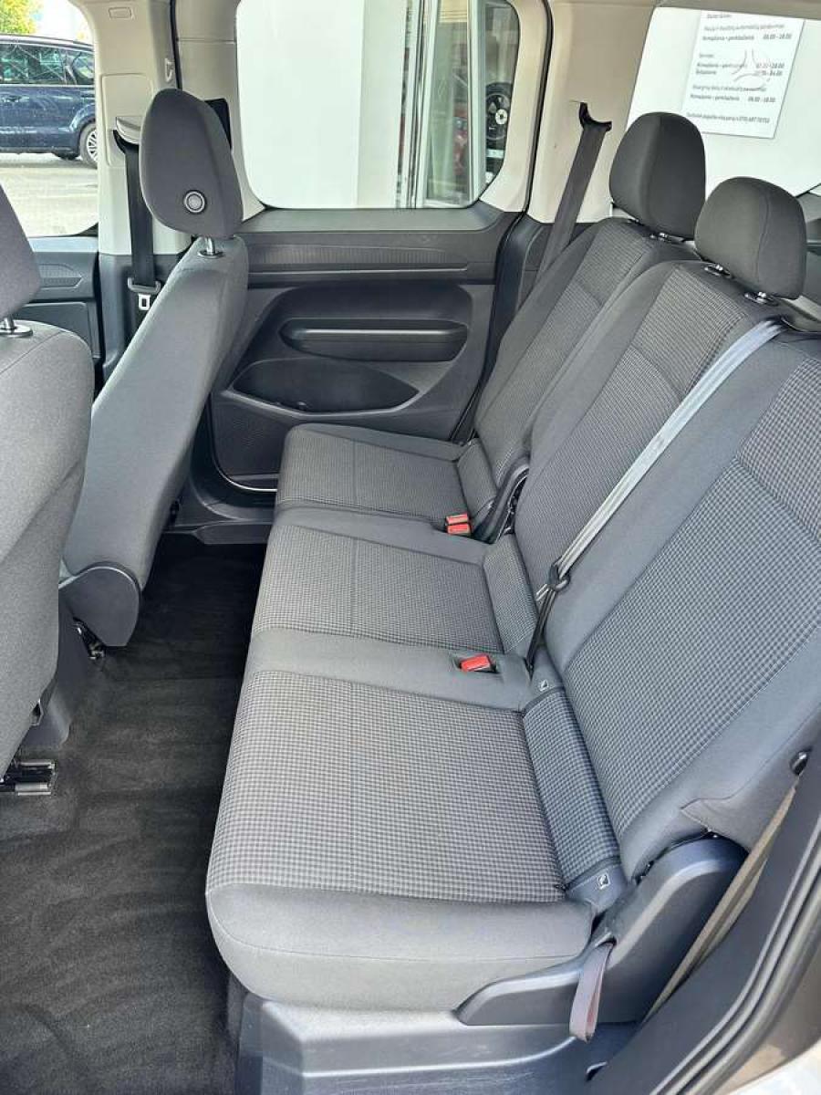 Grey Volkswagen Caddy 2021 in Siauliai, with an engine capacity of 1.97 L and mileage of 79 thousand km for 19900 €, photo 15 on AUTOMOTO.COM.LV