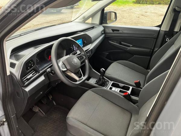 Grey Volkswagen Caddy 2021 in Liepaja, with an engine capacity of 2.00 L and mileage of 90 thousand km for 11200 €, photo 8 on AUTOMOTO.COM.LV