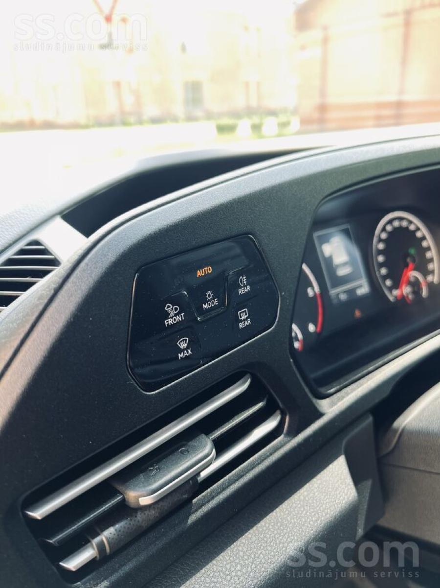Pelēks Volkswagen Caddy 2021 Daugavpils, ar dzinēja tilpumu 2.00 L un nobraukumu 279 tūkst. km par 19500 €, foto 18 vietnē AUTOMOTO.COM.LV