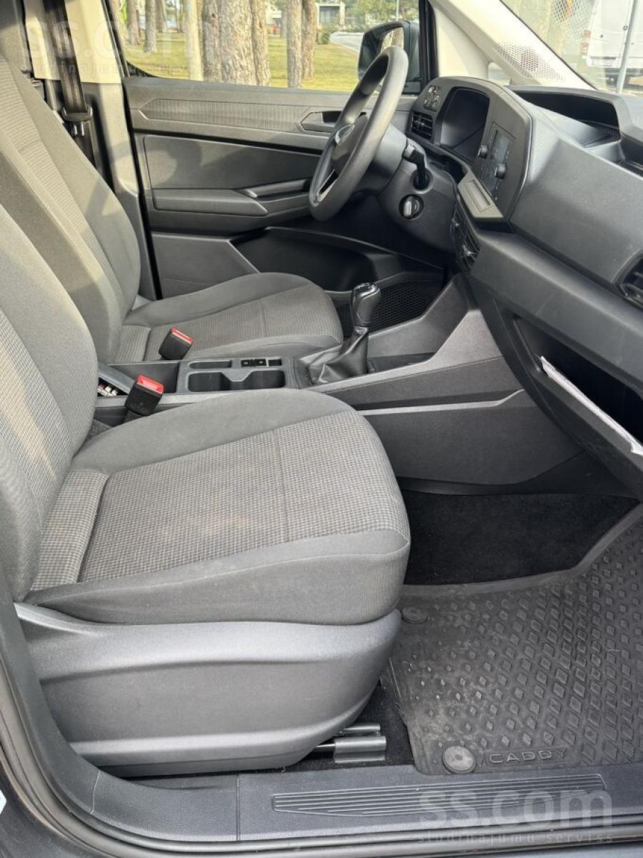 Pelēks Volkswagen Caddy 2021 Rīga, ar dzinēja tilpumu 2.00 L un nobraukumu 63 tūkst. km par 13900 €, foto 9 vietnē AUTOMOTO.COM.LV