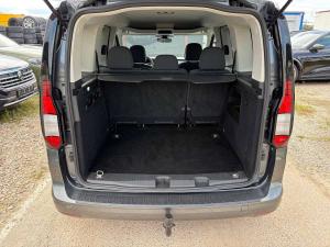 Grey Volkswagen Caddy 2021 in Vilnius, with an engine capacity of 1.97 L and mileage of 209 thousand km for 14100 €, photo 18 on AUTOMOTO.COM.LV