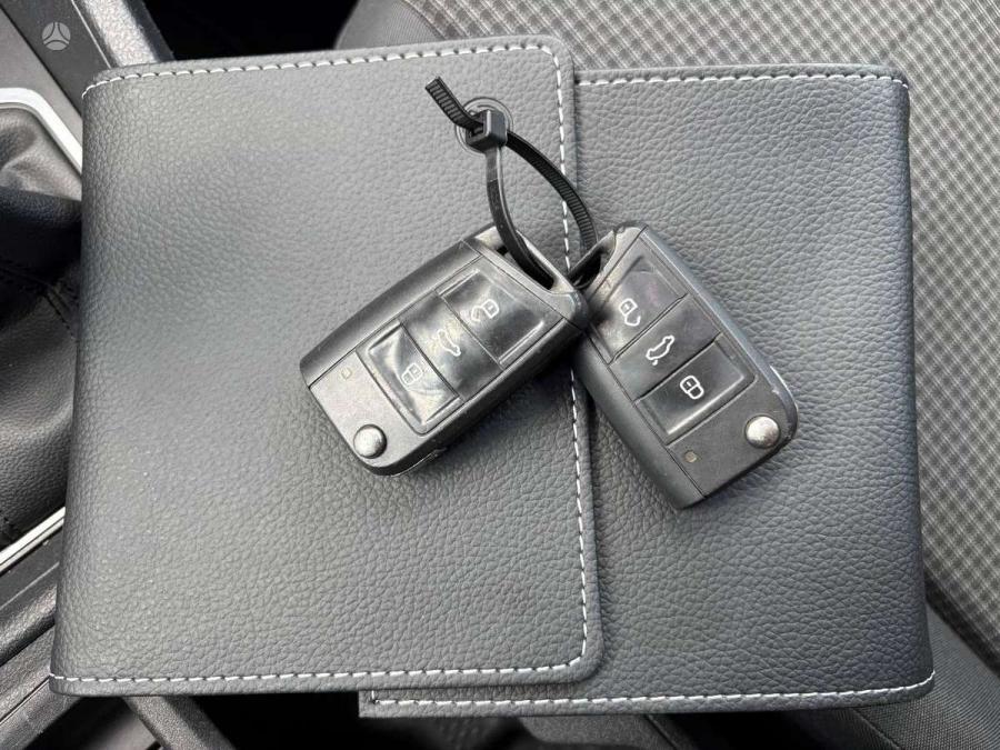 Grey Volkswagen Caddy 2021 in Vilnius, with an engine capacity of 1.97 L and mileage of 209 thousand km for 14100 €, photo 19 on AUTOMOTO.COM.LV