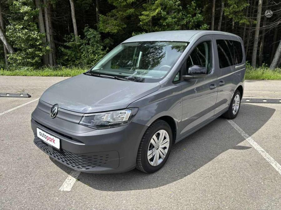Grey Volkswagen Caddy 2022 in Klaipeda, with an engine capacity of 1.97 L and mileage of 121 thousand km for 18900 €, photo 1 on AUTOMOTO.COM.LV