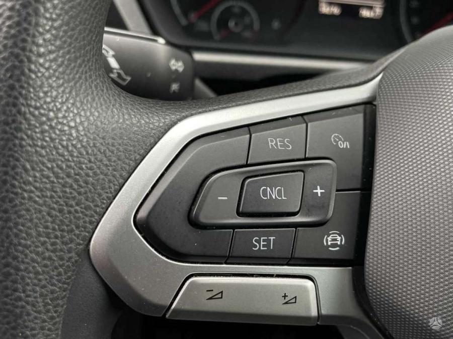 Grey Volkswagen Caddy 2022 in Vilnius, with an engine capacity of 1.97 L and mileage of 59 thousand km for 22500 €, photo 13 on AUTOMOTO.COM.LV