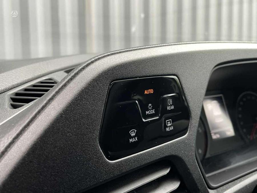 Grey Volkswagen Caddy 2022 in Vilnius, with an engine capacity of 1.97 L and mileage of 59 thousand km for 22500 €, photo 19 on AUTOMOTO.COM.LV