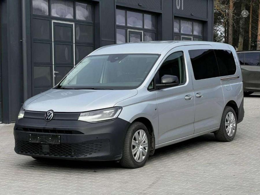 Grey Volkswagen Caddy 2022 in Siauliai, with an engine capacity of 2.00 L and mileage of 317 thousand km for 14300 €, photo 1 on AUTOMOTO.COM.LV